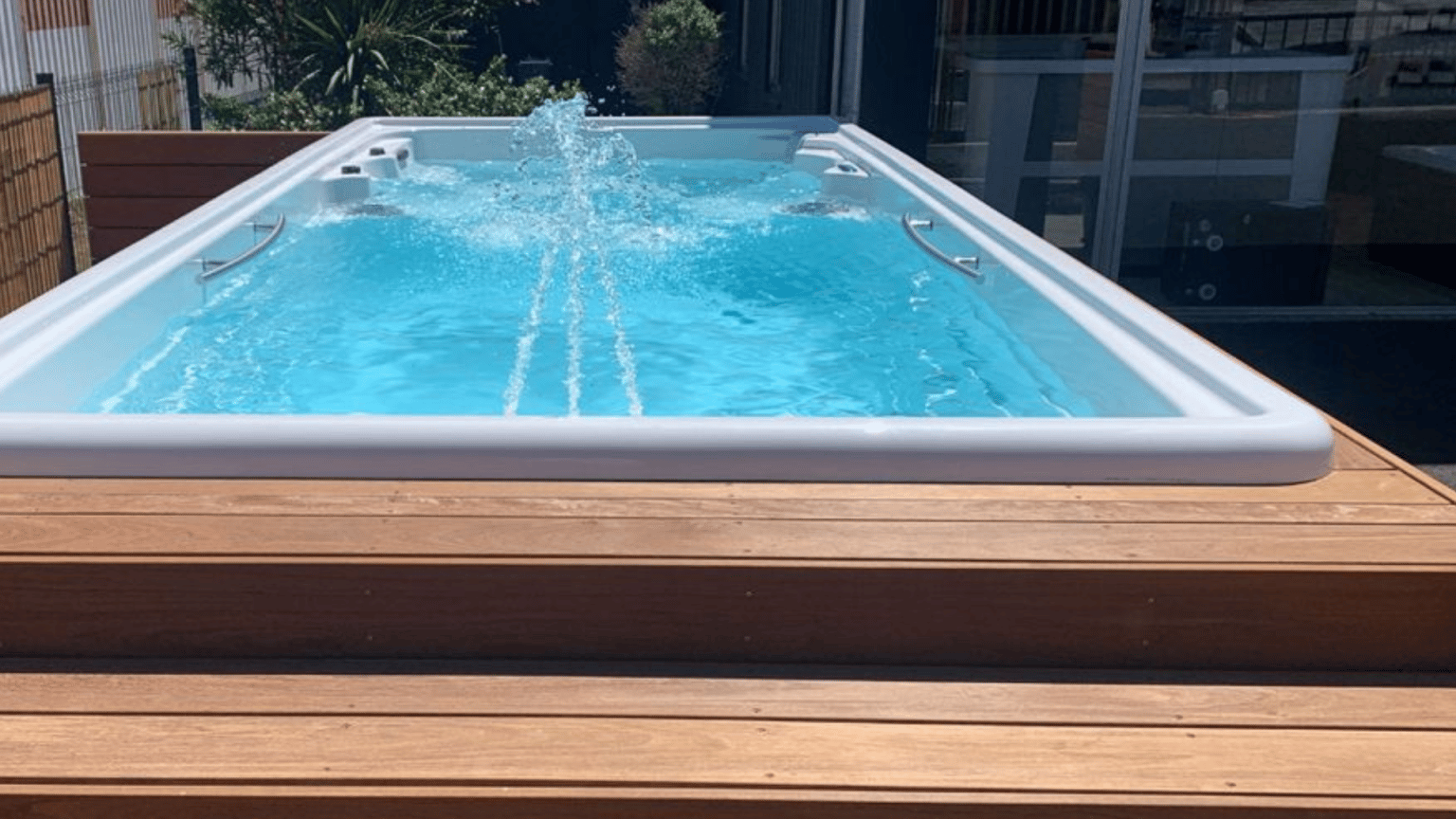Le spa de nage encastrable ou enterré - Solumat